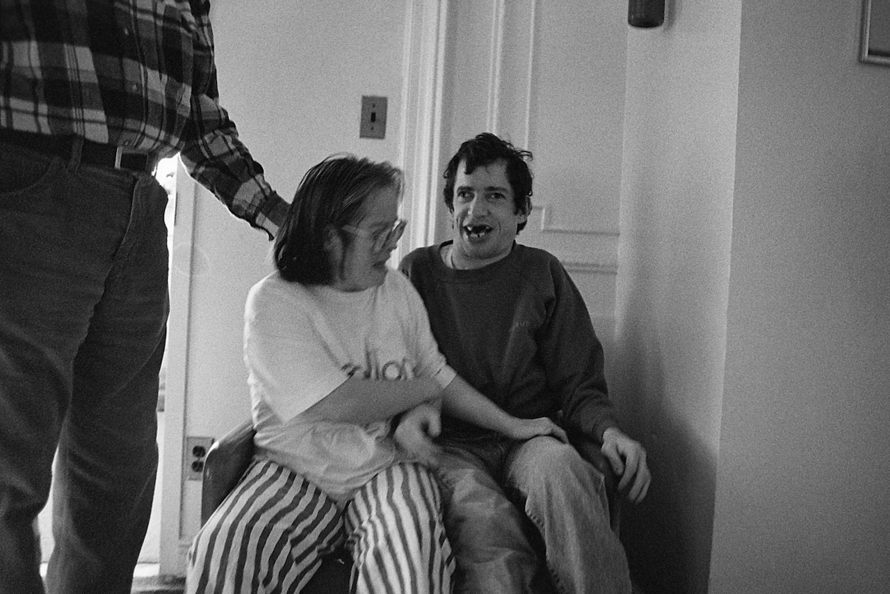 Memories of Michael: Geri Playing with Mike, Dad Looks On (1992 ...